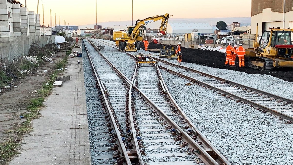 Newhaven: first phase of new railhead for Brett Aggregates ...